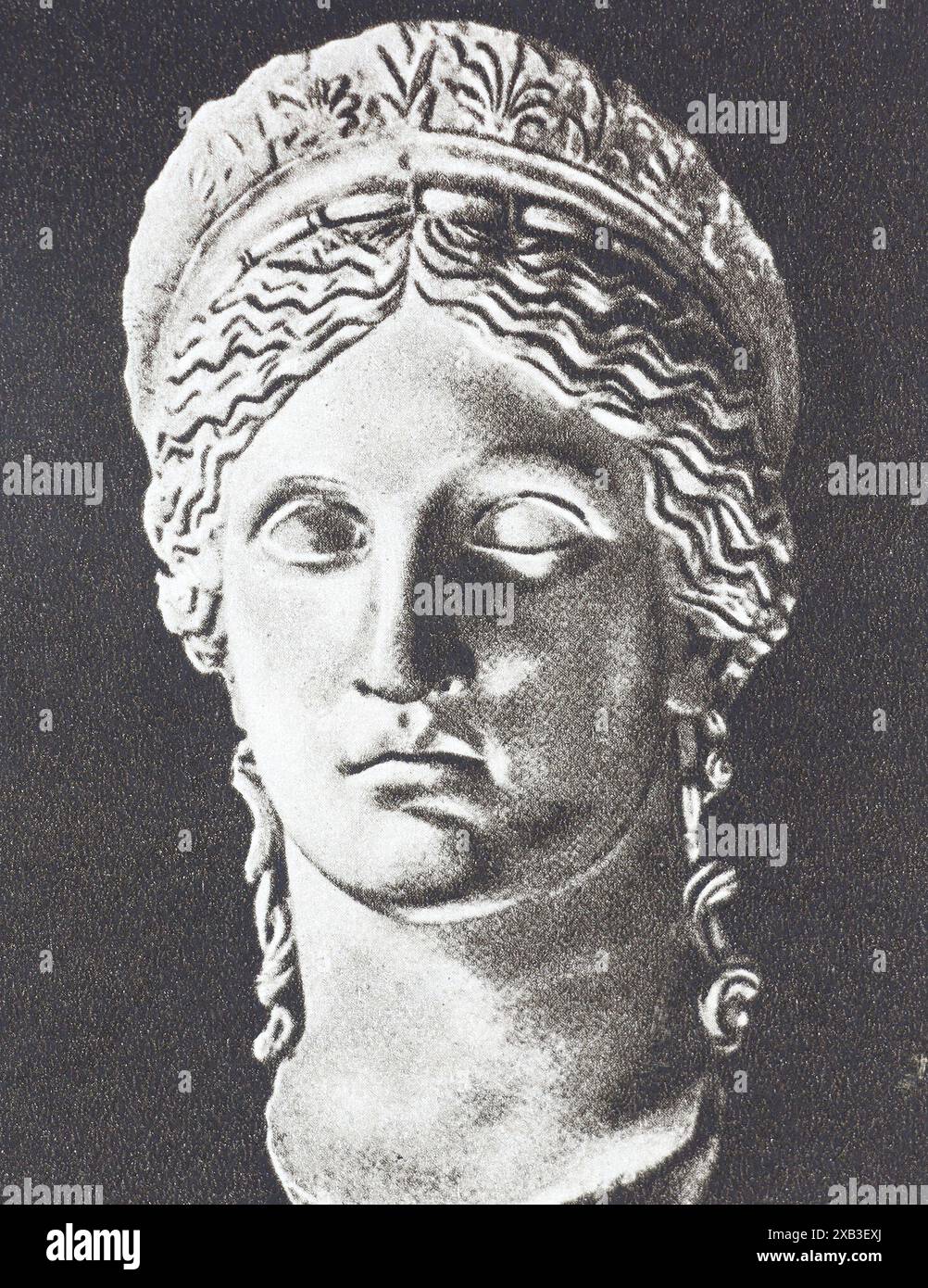 Ancient greek sculpture hi-res stock photography and images - Alamy