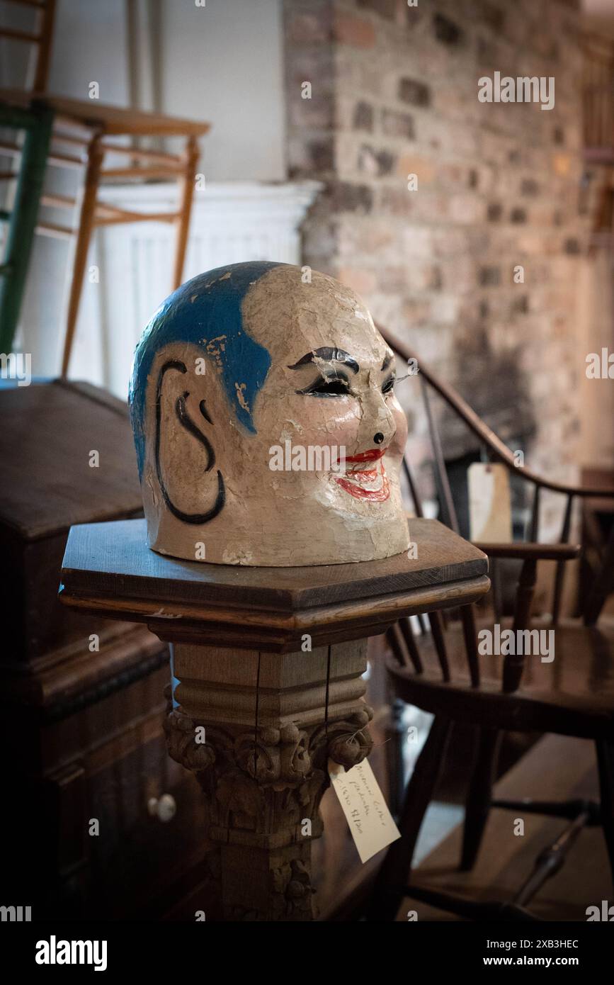 Paper machete head hi-res stock photography and images - Alamy