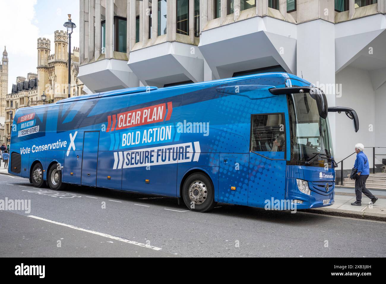 London, UK. 10 June 2024. A decorated bus endorsing the Conservative ...