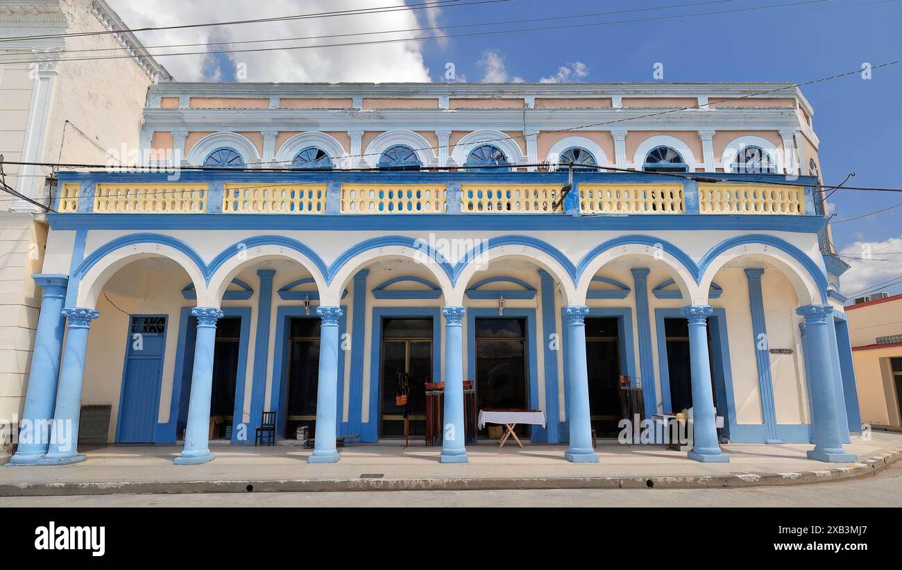 379 Arcade along eclectic colonial style building facing the Parque ...