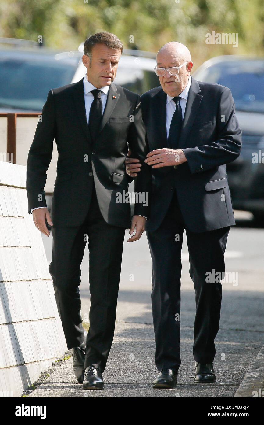 Emmanuel Macron and Roland Gonieau, President of the CDM in Tulle to ...