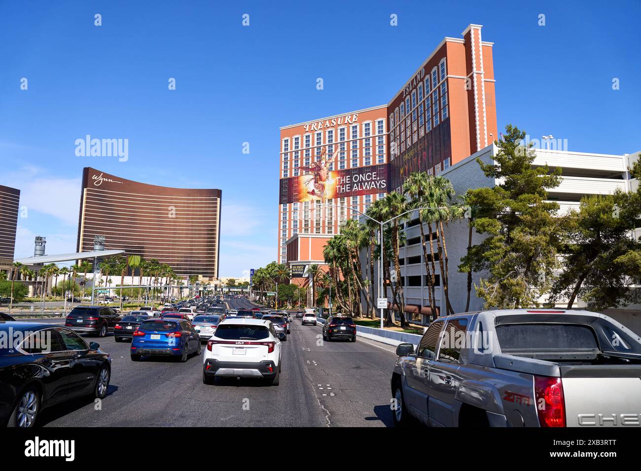 Las vegas strip traffic jam hi-res stock photography and images - Alamy