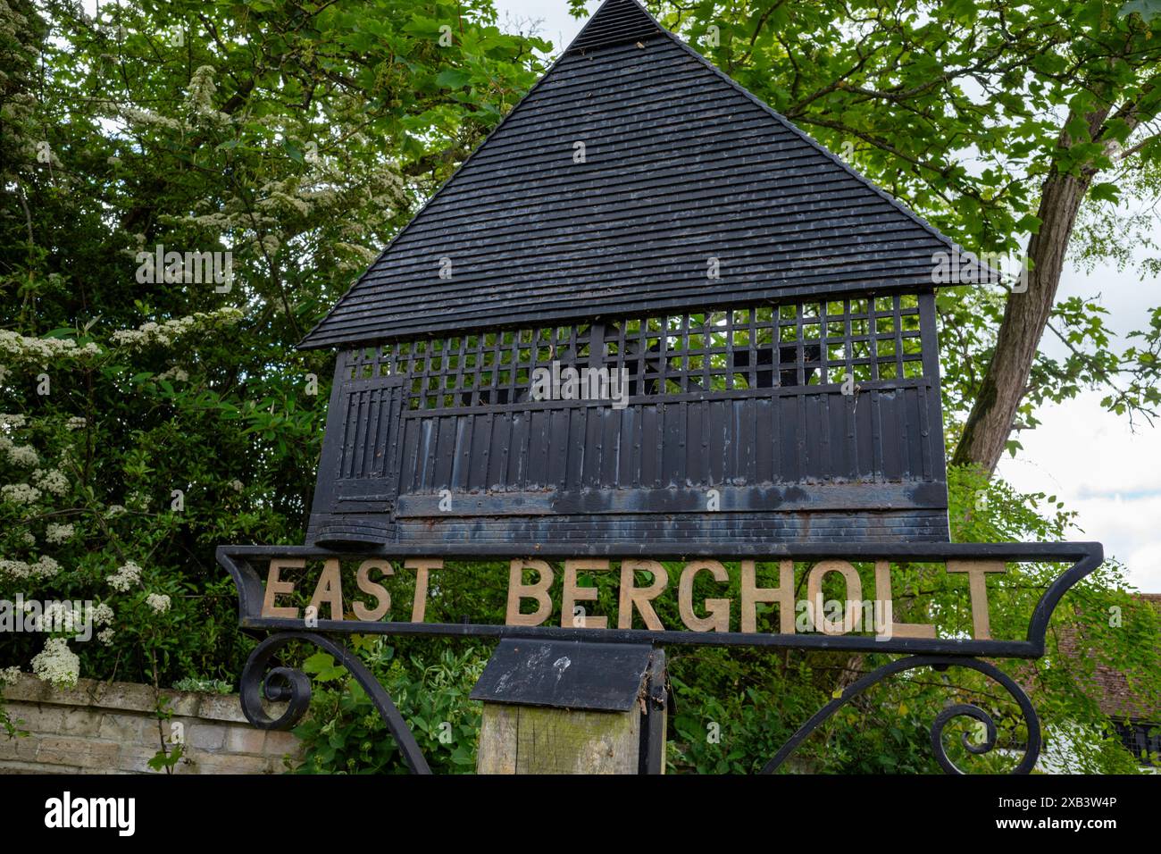 East bergholt village sign hi-res stock photography and images - Alamy