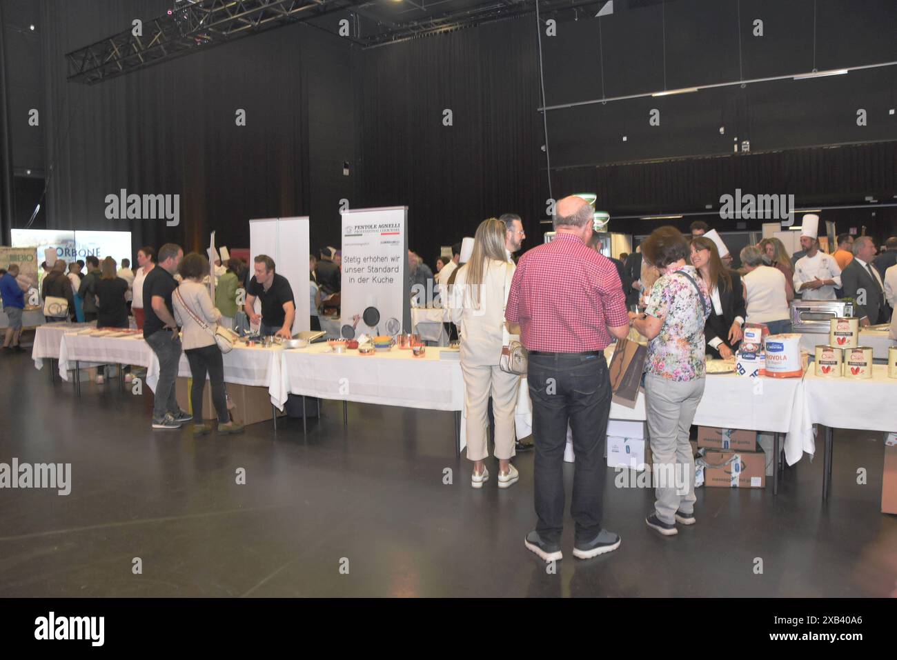 Besucher Muenchen 10.06.2024 Eisbach Studios The Italian Show-Die Made ...