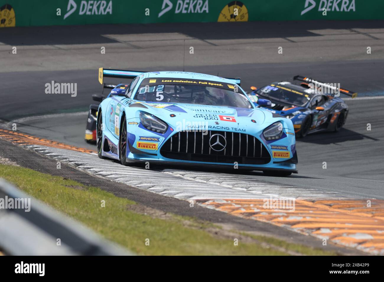 Max Reis (DEU) / Kwanda Mokoena (ZAF), #5, Mercedes-AMG GT3, Team: HRT ...