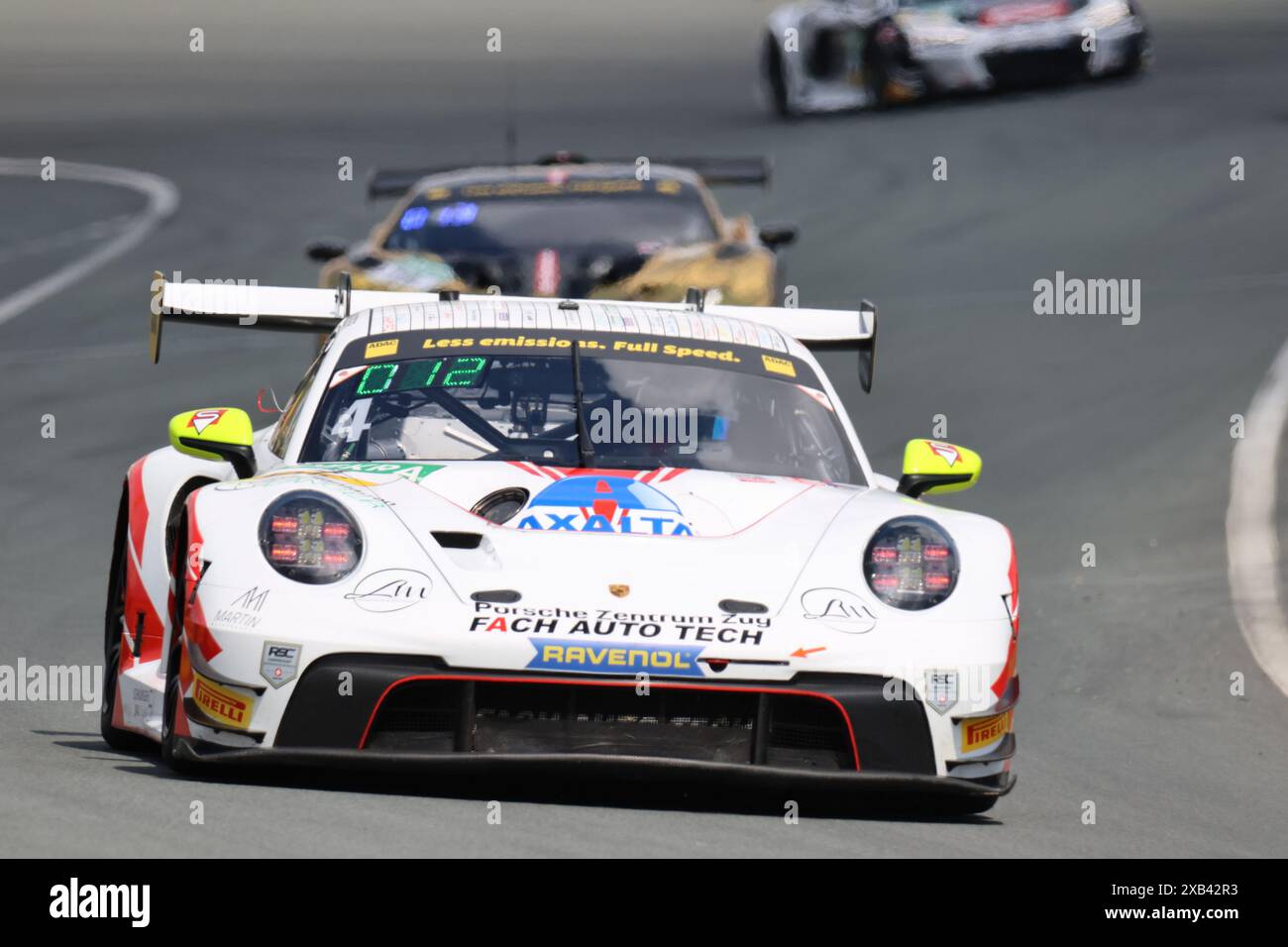Alexander Fach (CHE) / Alexander Schwarzer (CHE), #4, Porsche 911 GT3-R ...