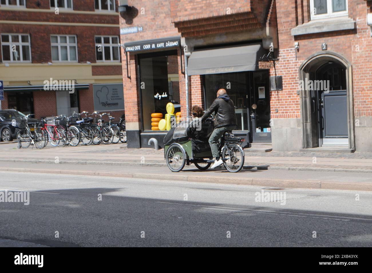 Copenhagen/ Denmark/10 JUNE 2024/ Cargo bikes are very popular in ...