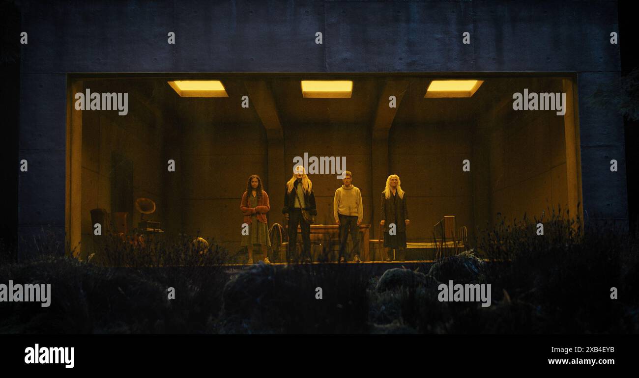 The Watchers Georgina Campbell, Dakota Fanning , Oliver Finnegan ...