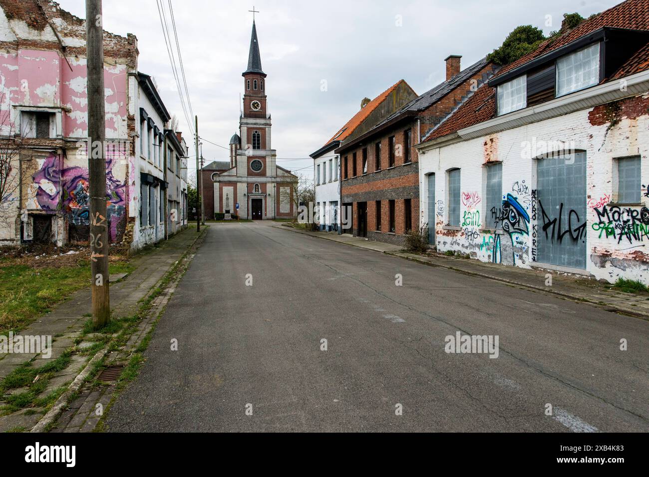 Report Ghost Town Doel Due to expected expansion of Port of Rotterdam ...