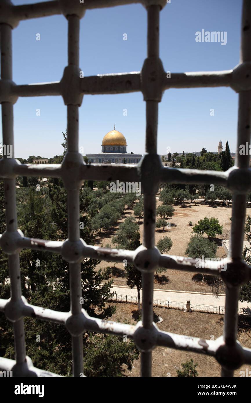 The golden Dome of the Rock, a Muslim shrine on the Temple Mount or Mt ...