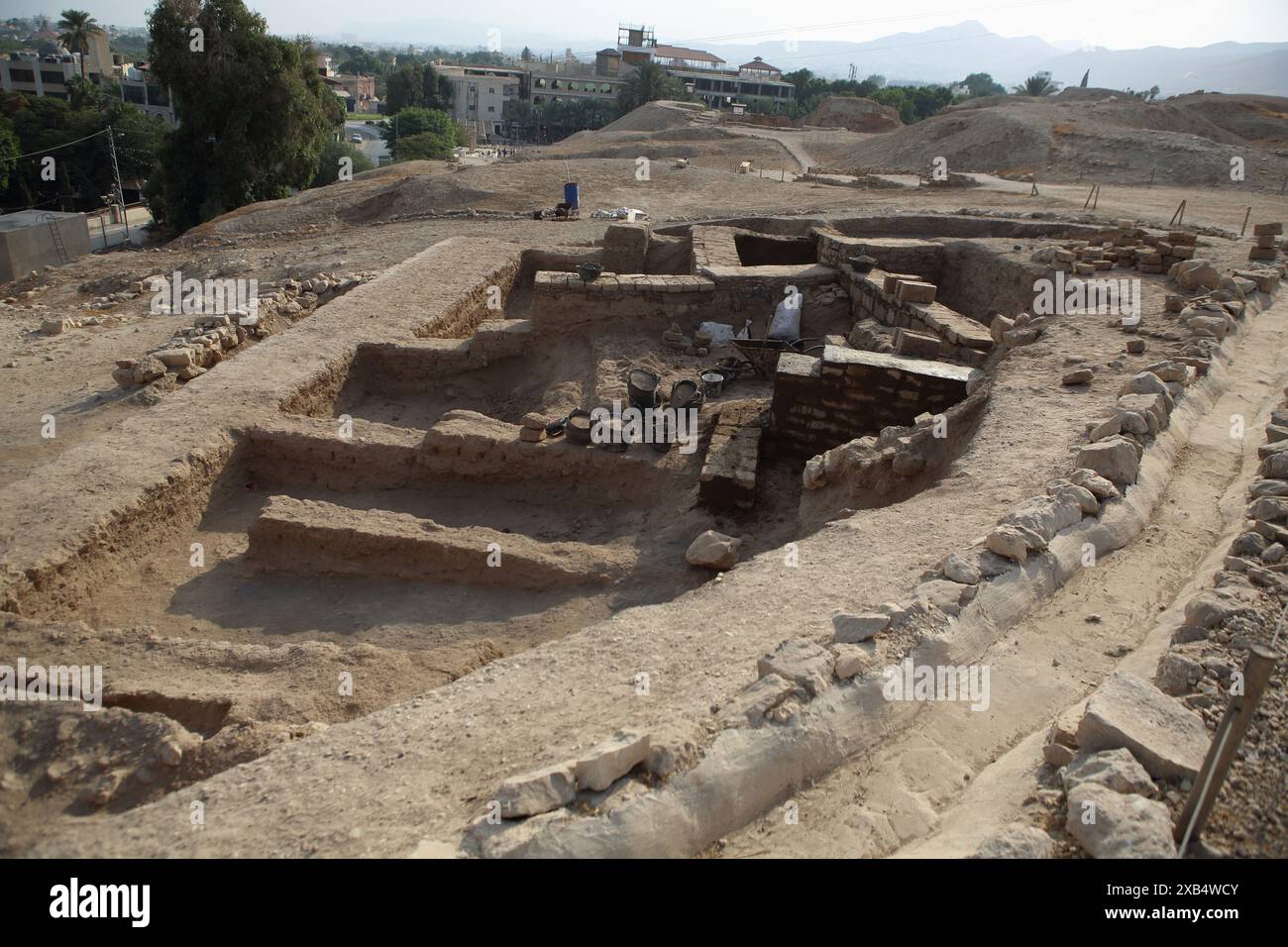 Pre reconstruction Palace and possibly a Temple from Early Bronze Age ...