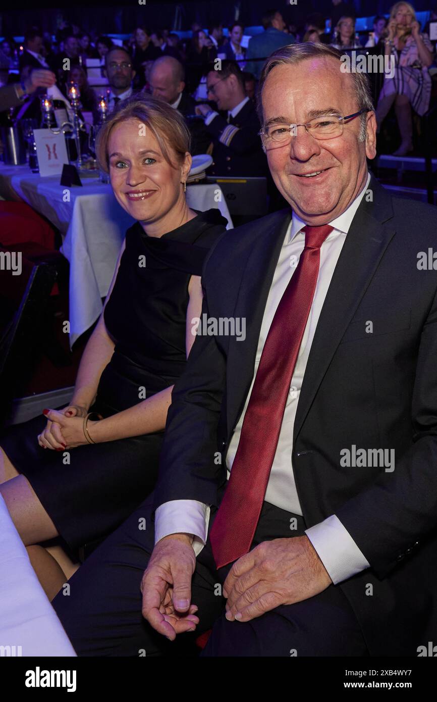 Julia schwanholz hi-res stock photography and images - Alamy