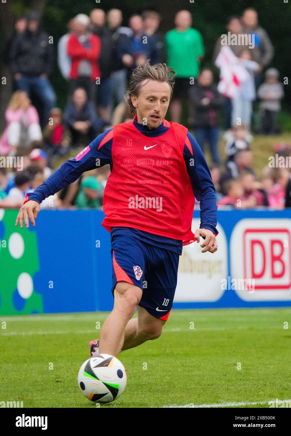 Neuruppin, Germany. 10th June, 2024. Croatia's Luka Modric trains at ...