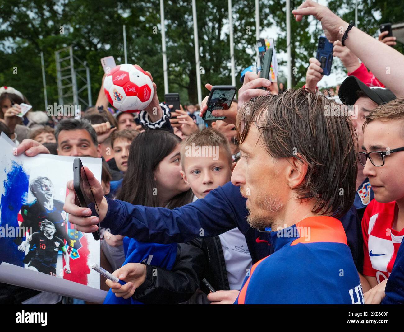 Spectations hi-res stock photography and images - Alamy