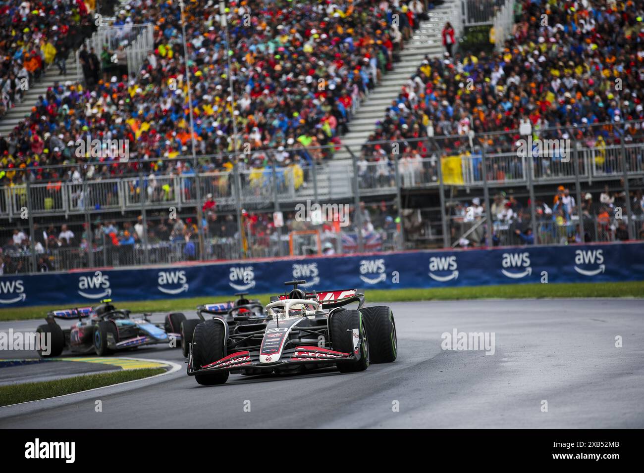 20 MAGNUSSEN Kevin (den), Haas F1 Team VF-24 Ferrari, action during the Formula 1 AWS Grand Prix ...