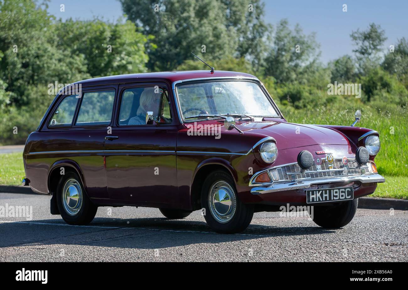 Ford anglia motor car hi-res stock photography and images - Alamy