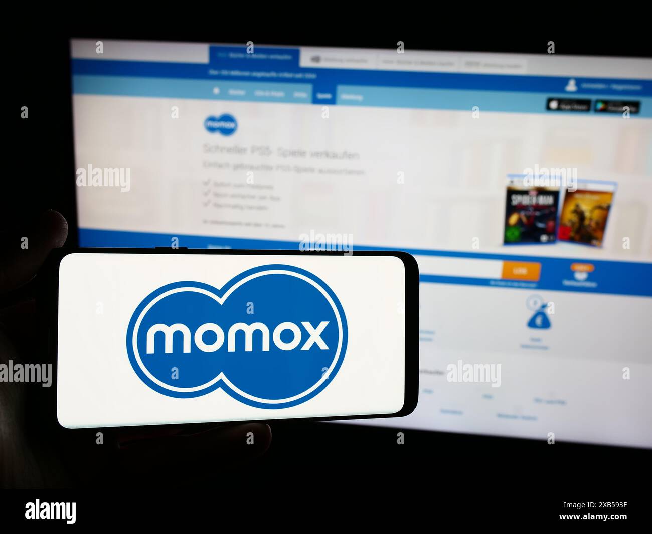 Momox logo hi-res stock photography and images - Alamy
