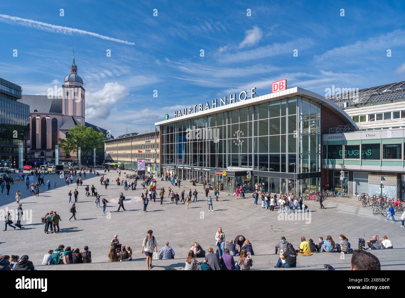 Cologne, Germany - May 22, 2024 : View of the crowded Hauptbahnhof, the ...
