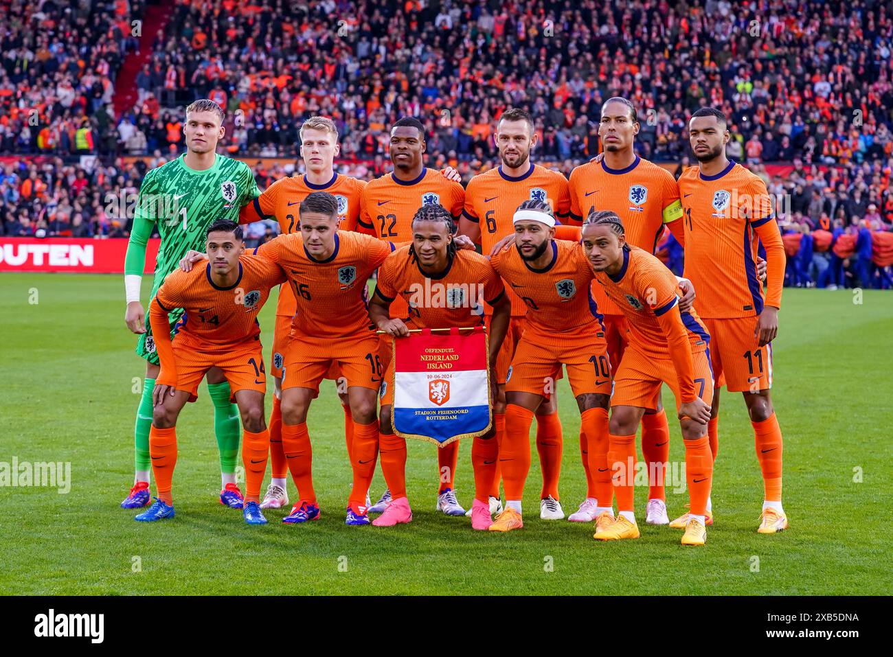 ROTTERDAM, NETHERLANDS - JUNE 10: Teamphoto with goalkeeper Bart ...