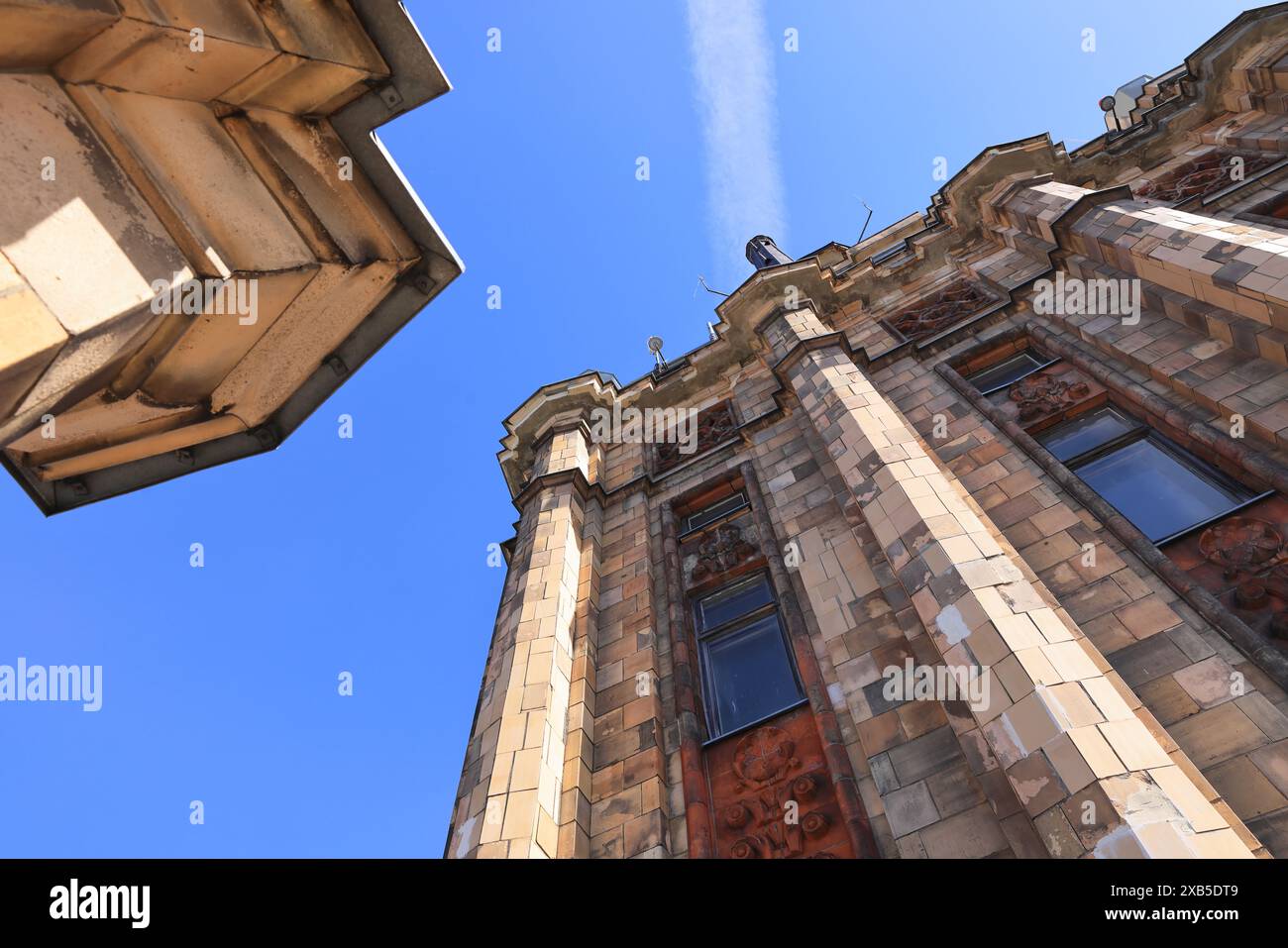 Candle on stalins birthday cake hi-res stock photography and images - Alamy
