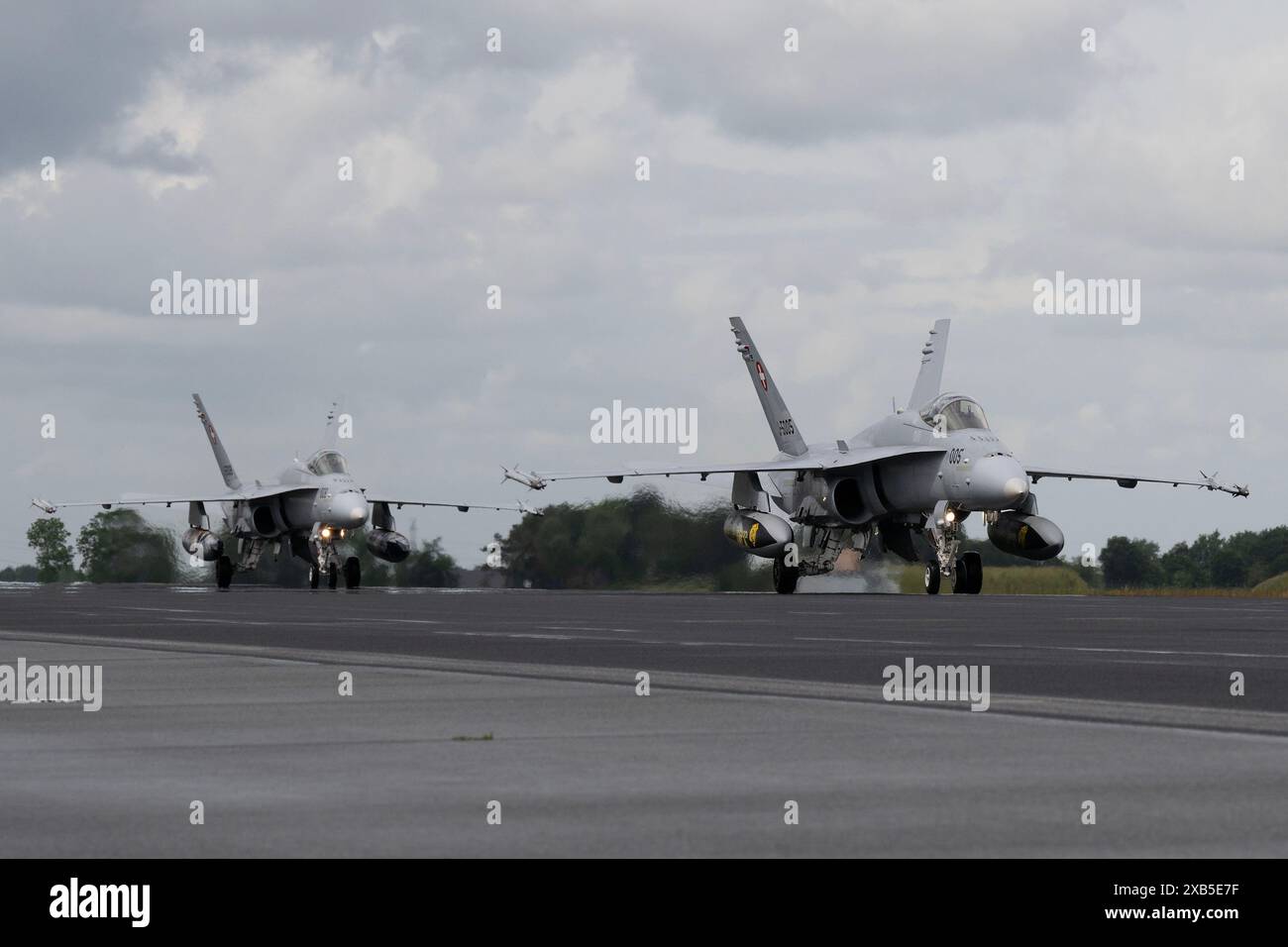 Two McDonnell Douglas F/A-18 Hornet of Schweizer Luftwaffe ‘Swiss Air ...