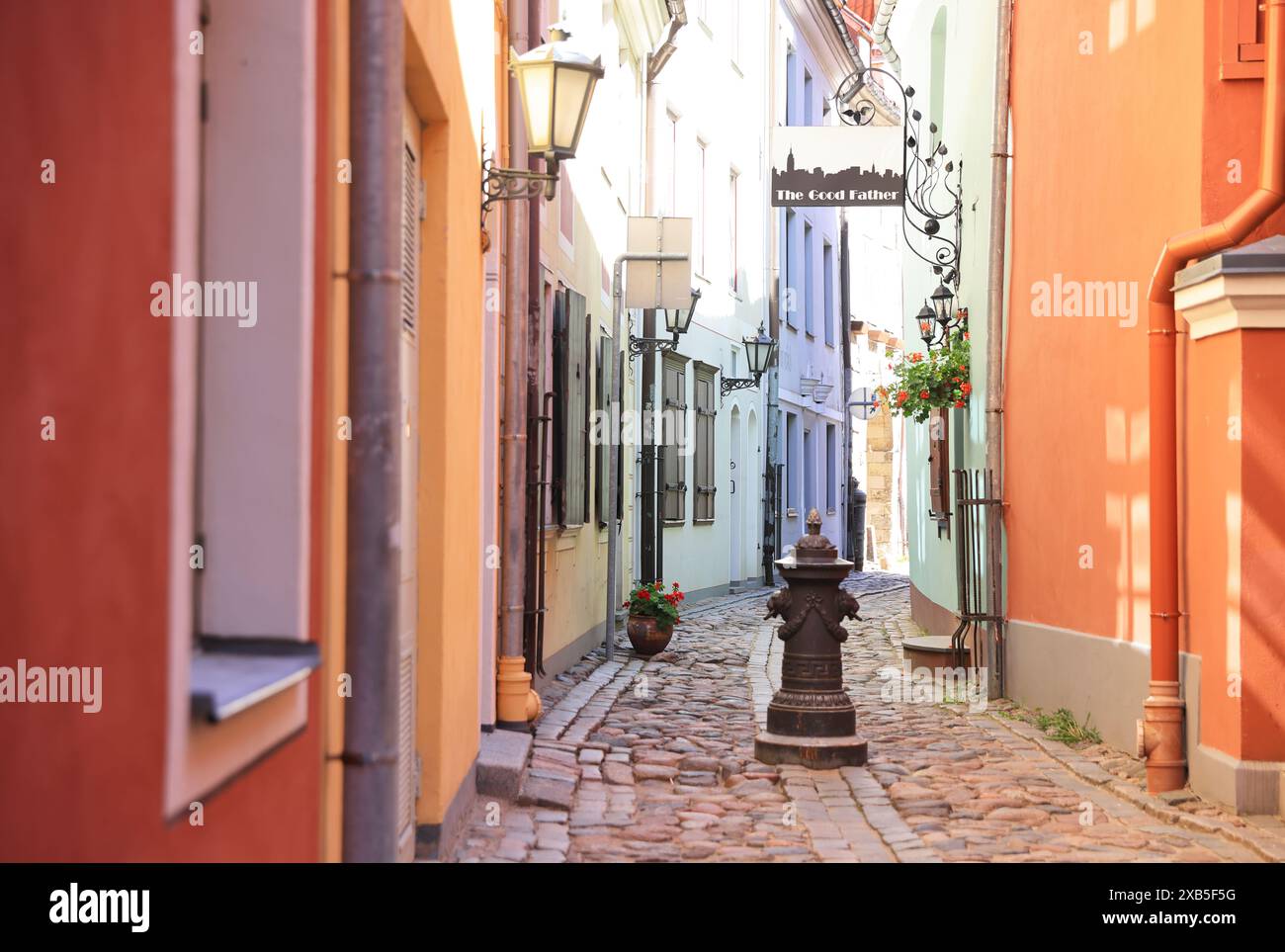 Troksnu Iela, very pretty street in the Old Town, in Riga, Latvia ...