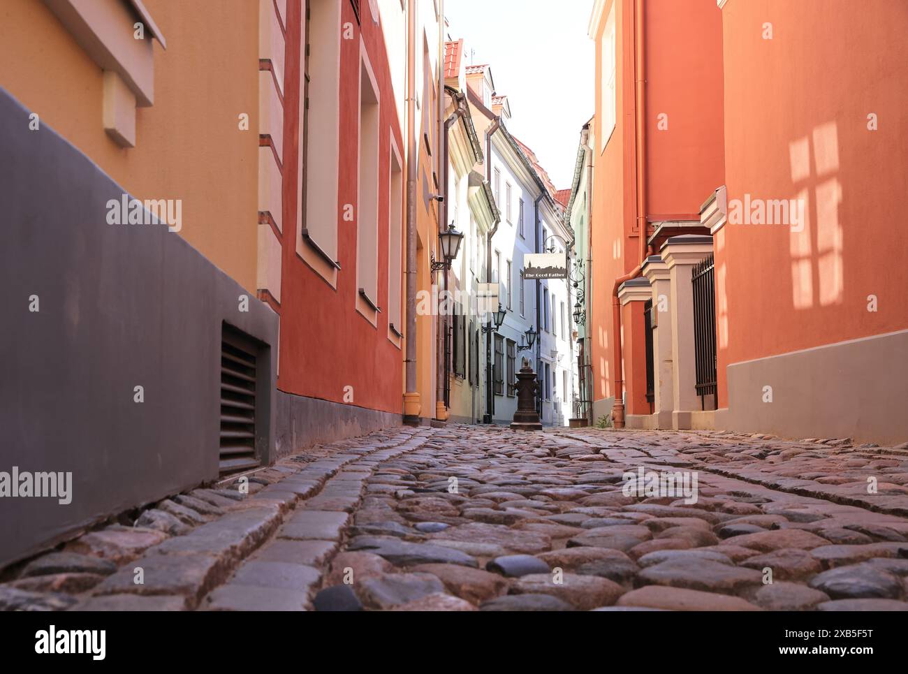 Troksnu Iela, very pretty street in the Old Town, in Riga, Latvia ...