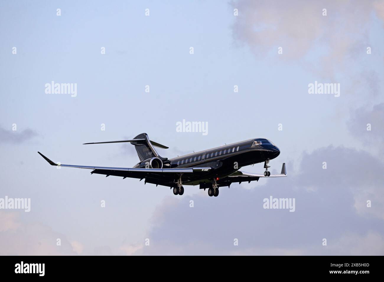 CATREUS' BOMBARDIER GLOBAL 7500, G-MIAP, on final approach to LIVERPOOL ...