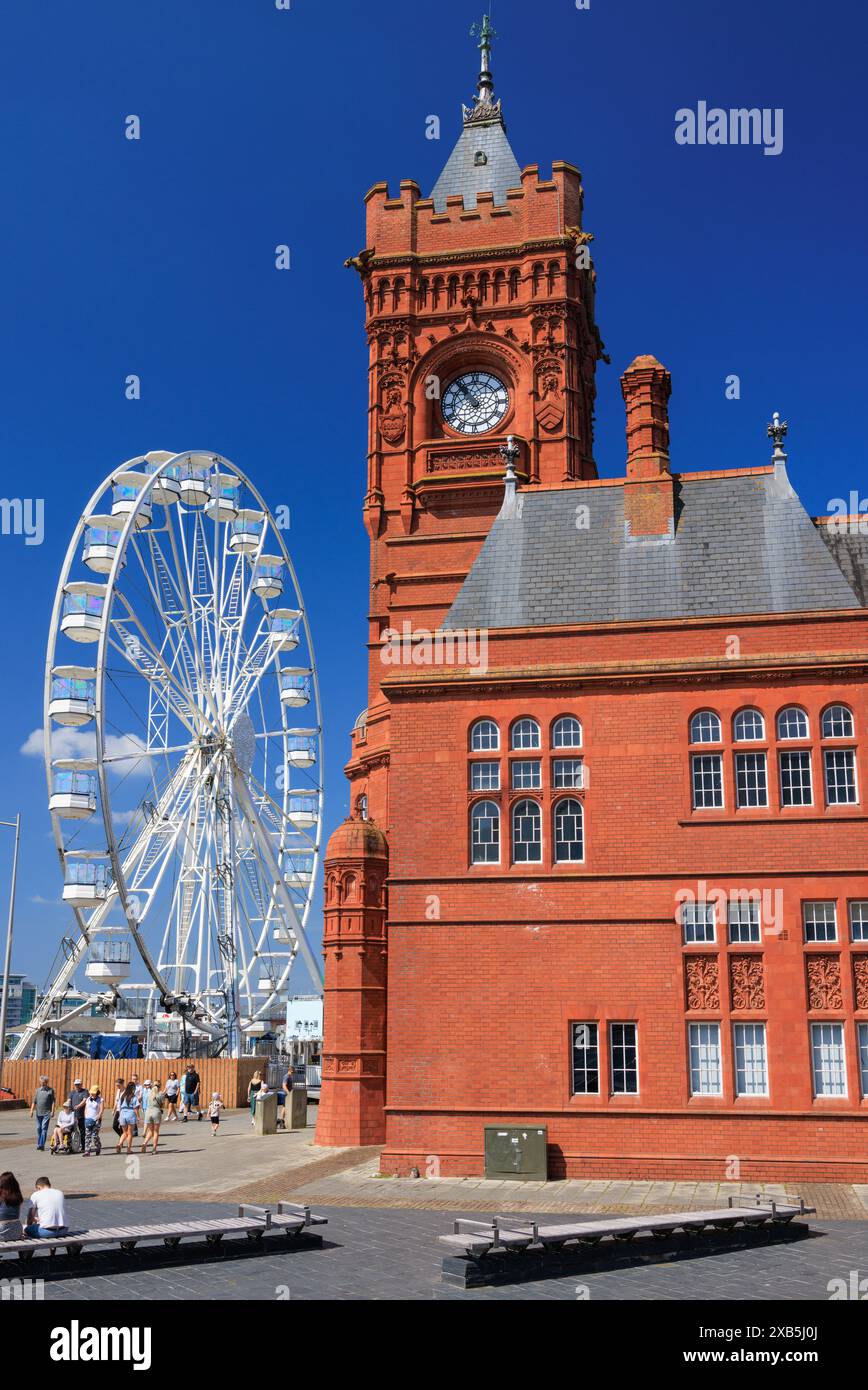 Ferris Wheel and Pierhead Building, Cardiff Bay, Wales Stock Photo - Alamy