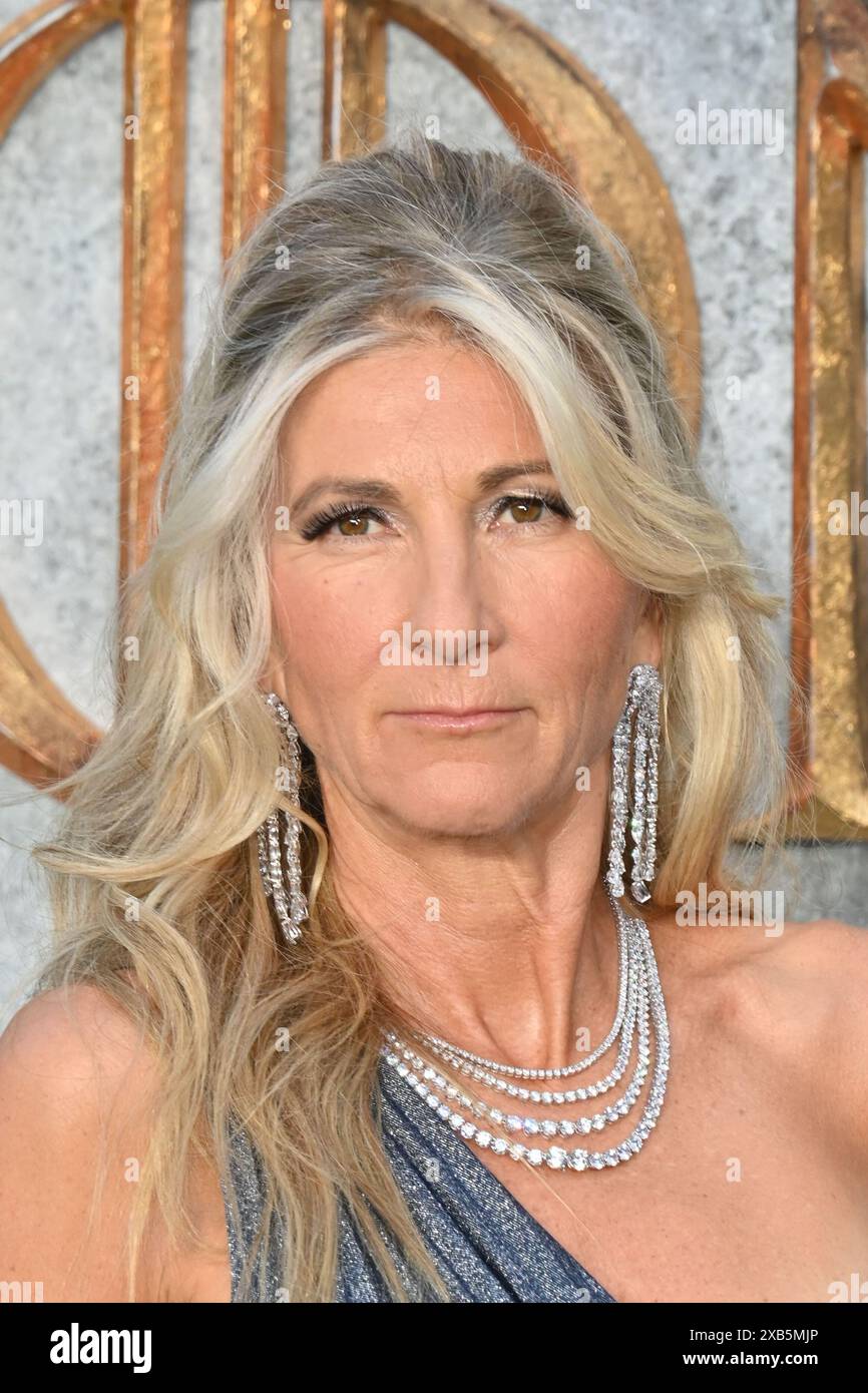 Eve best game of thrones hi-res stock photography and images - Alamy