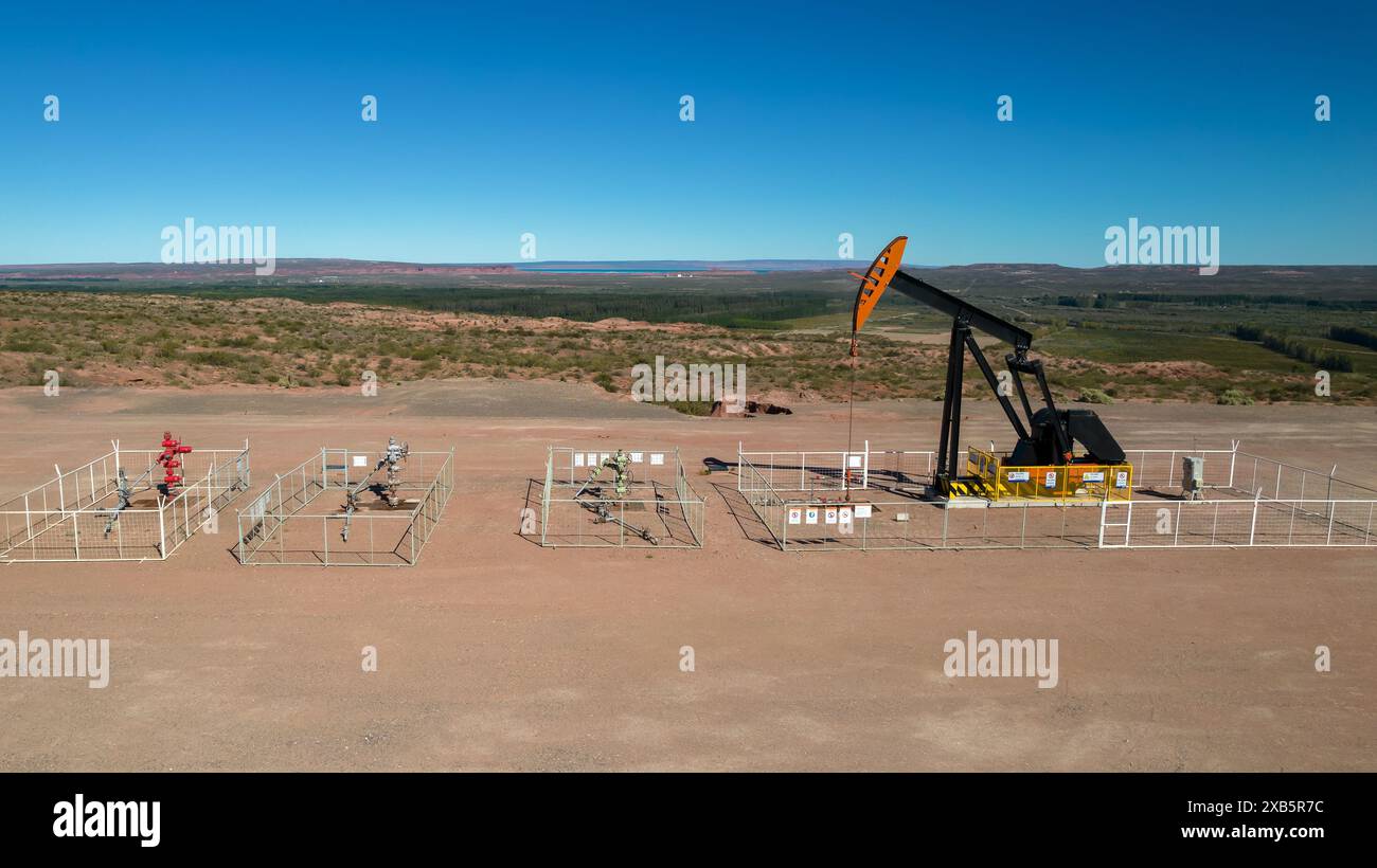Oilfield extraction steam injection hi-res stock photography and images ...