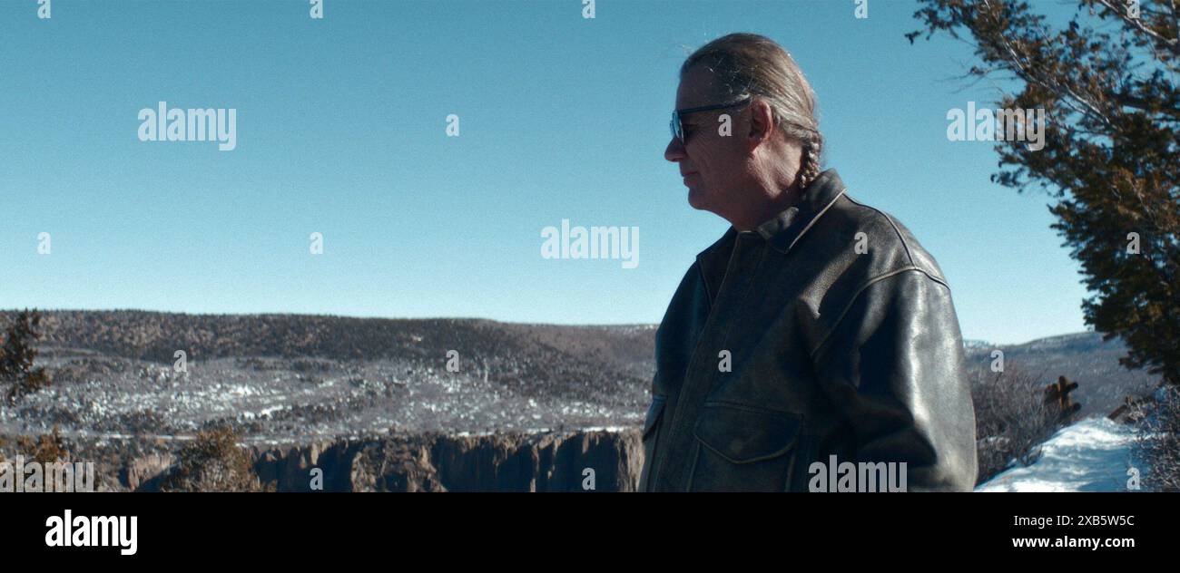 HOW TO ROB A BANK, Mark Biggins, 2024. © Netflix /Courtesy Everett ...