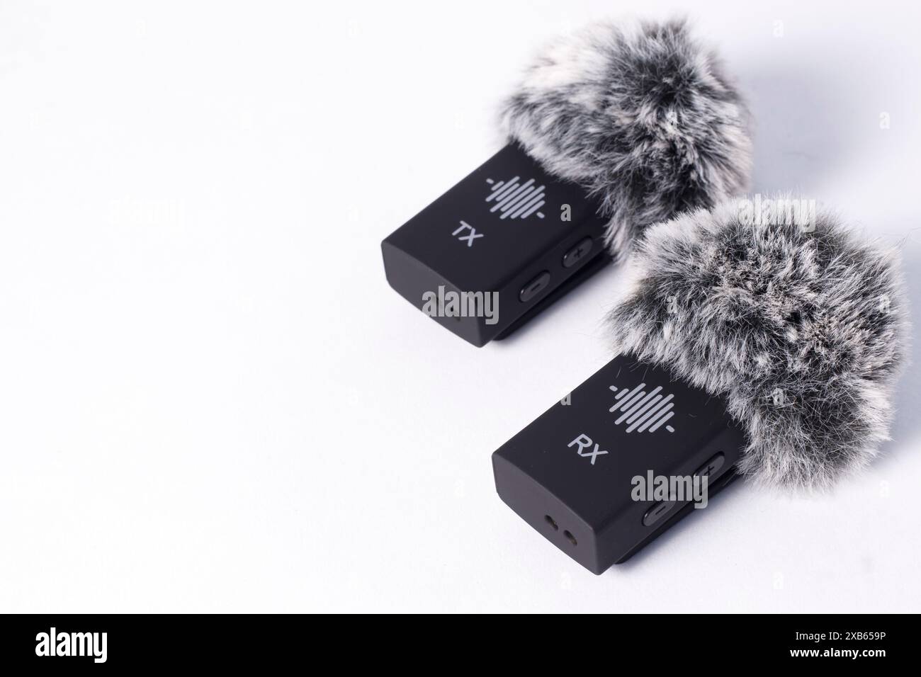 Black mini wireless mic, simple and flexible. commonly used by content ...