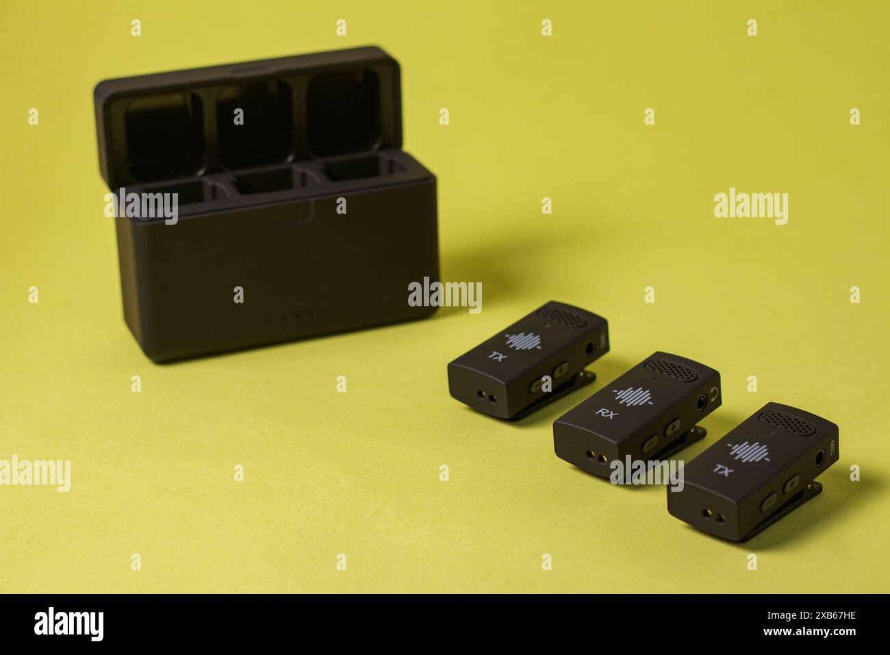 Black mini wireless mic, simple and flexible. commonly used by content ...