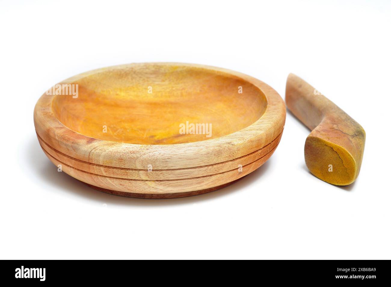 Handmade wooden mortar grinding hi-res stock photography and images - Alamy