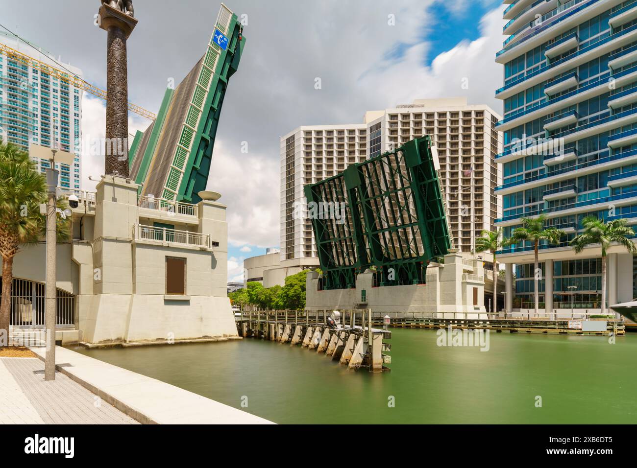 Drawbridge up miami hi-res stock photography and images - Alamy