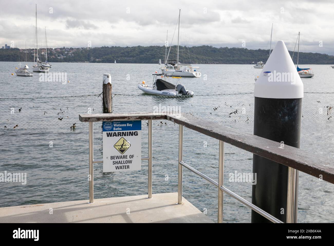 Watsons Bay suburb of Sydney, with Watsons Bay baths swimming area on ...