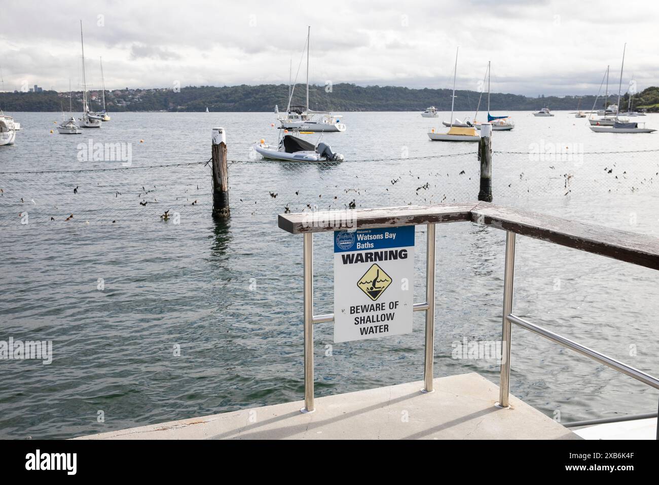 Watsons Bay suburb of Sydney, with Watsons Bay baths swimming area on ...