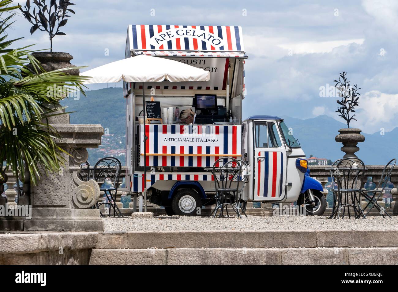 Italian Ice cream vendor Stock Photo - Alamy