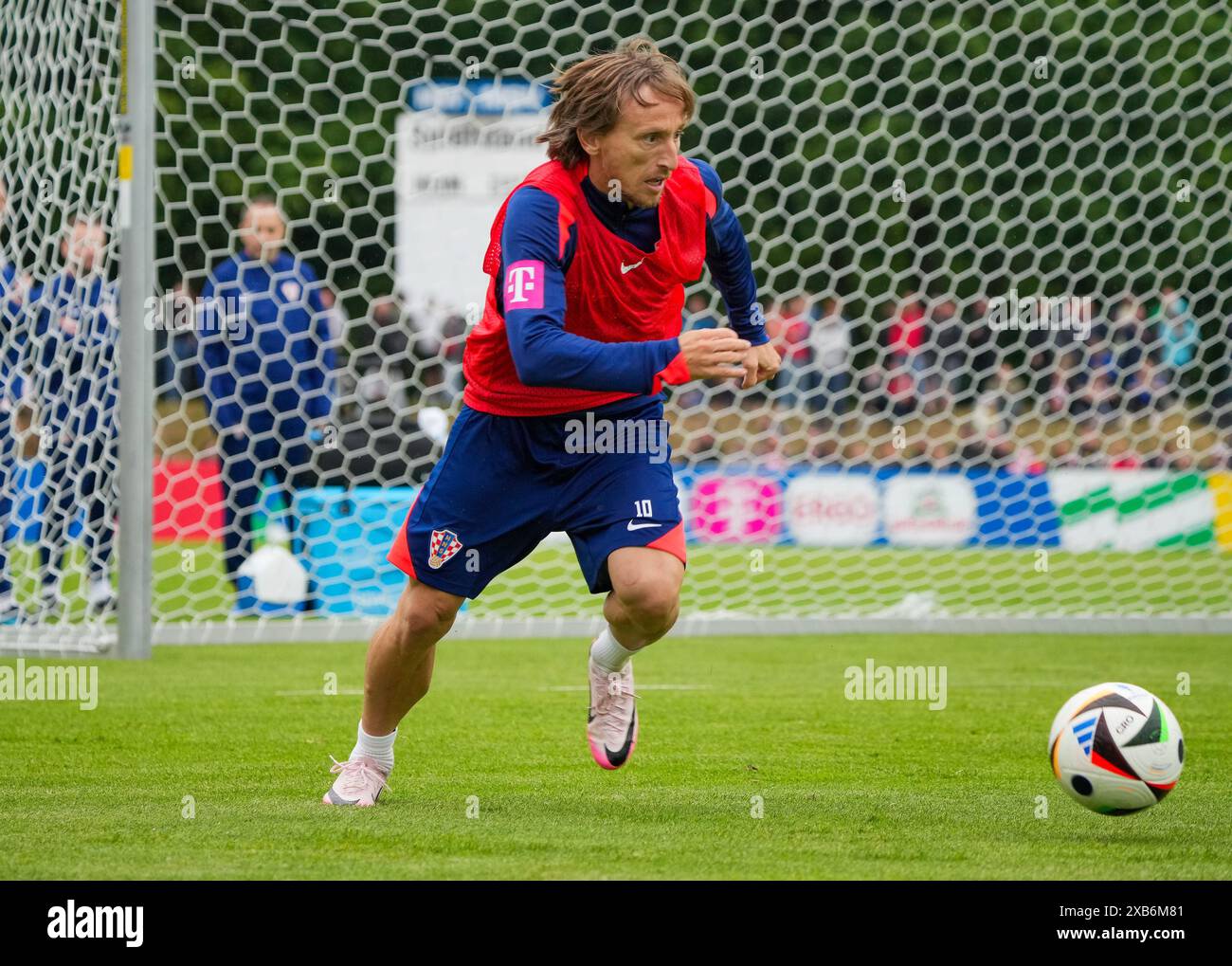 Neuruppin, Germany. 10th June, 2024. Croatia's Luka Modric trains at ...