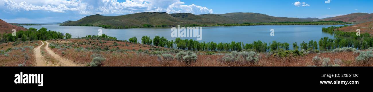 Panorama of Bully Creek Reservoir west of Vale, Oregon, USA Stock Photo ...