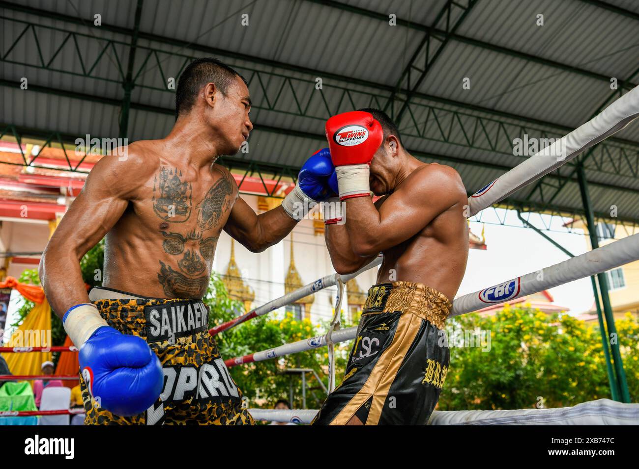 Bangkok, Thailand. 10th June, 2024. Daisuke Sugita (R) and Wira Mikham (L) in action during a ...
