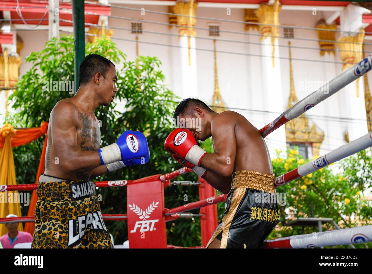 Bangkok, Thailand. 10th June, 2024. Wira Mikham (L) and Daisuke Sugita (R) in action during a ...