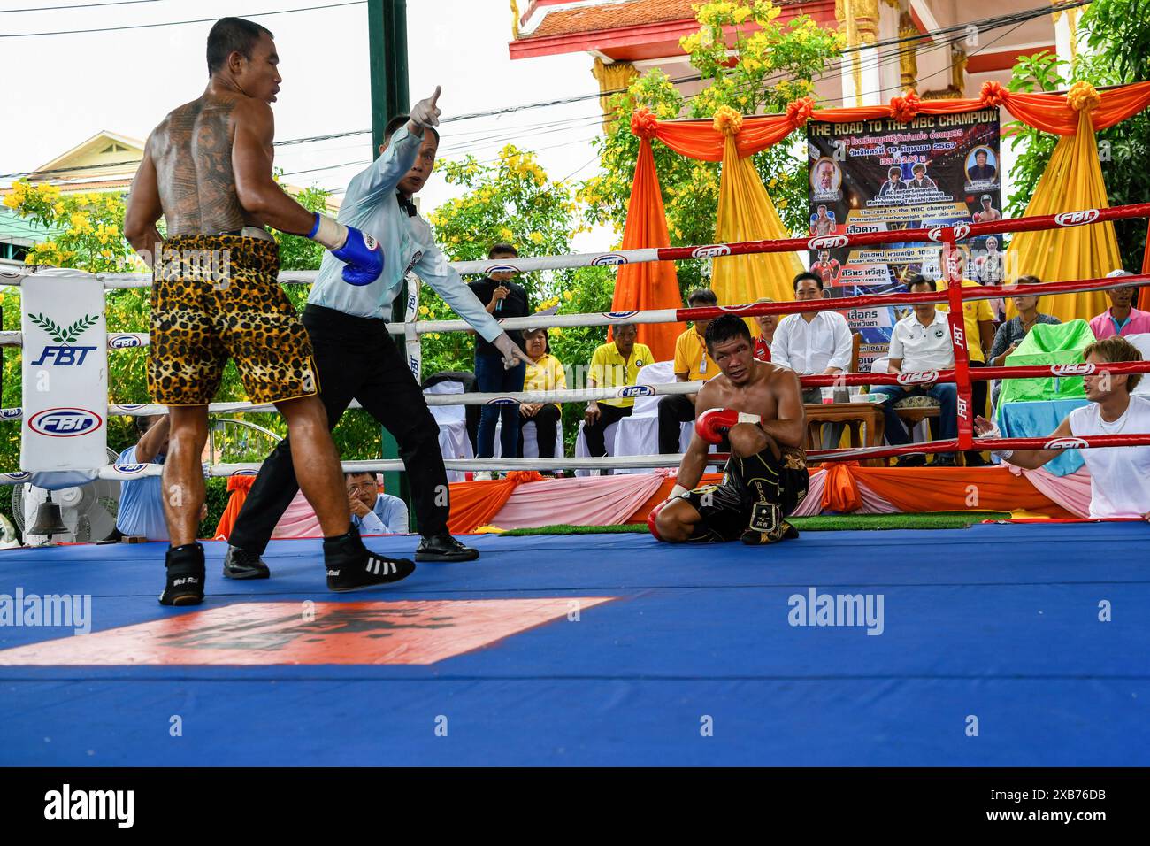 Bangkok, Thailand. 10th June, 2024. Daisuke Sugita (R) receiving a 10 count after being knocked ...