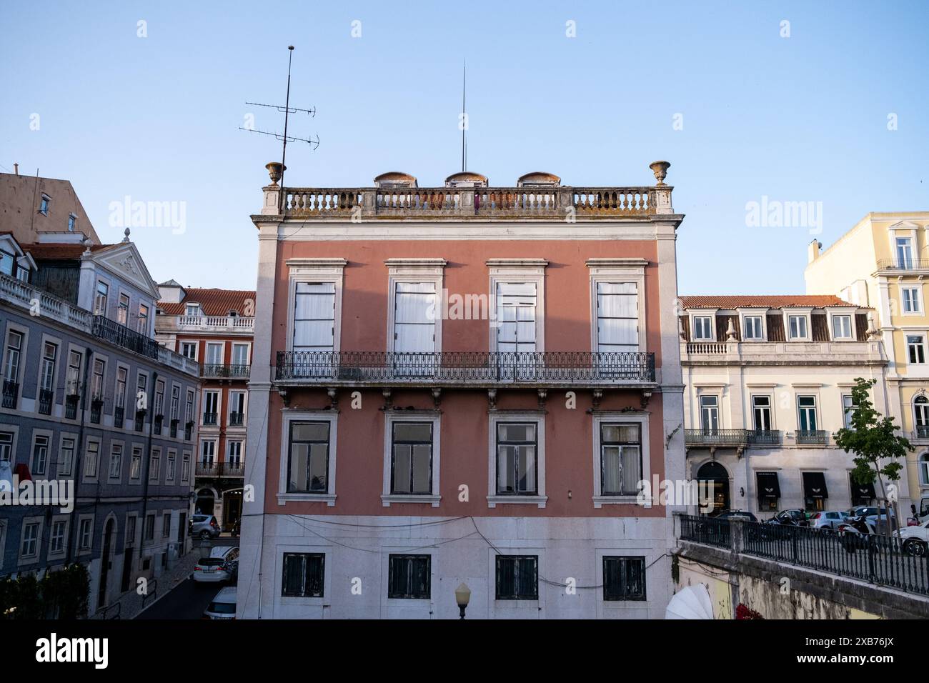 A colourful building with traditional Portuguese architecture in Lisbon ...
