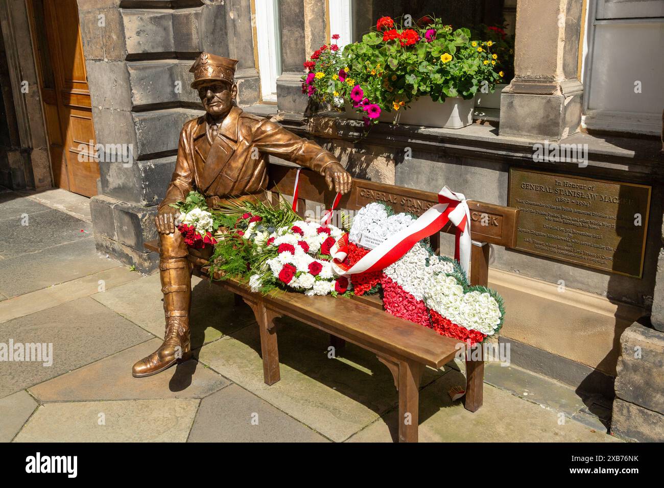 Statue of Polish war hero General Stanislaw Maczek at City chambers in ...