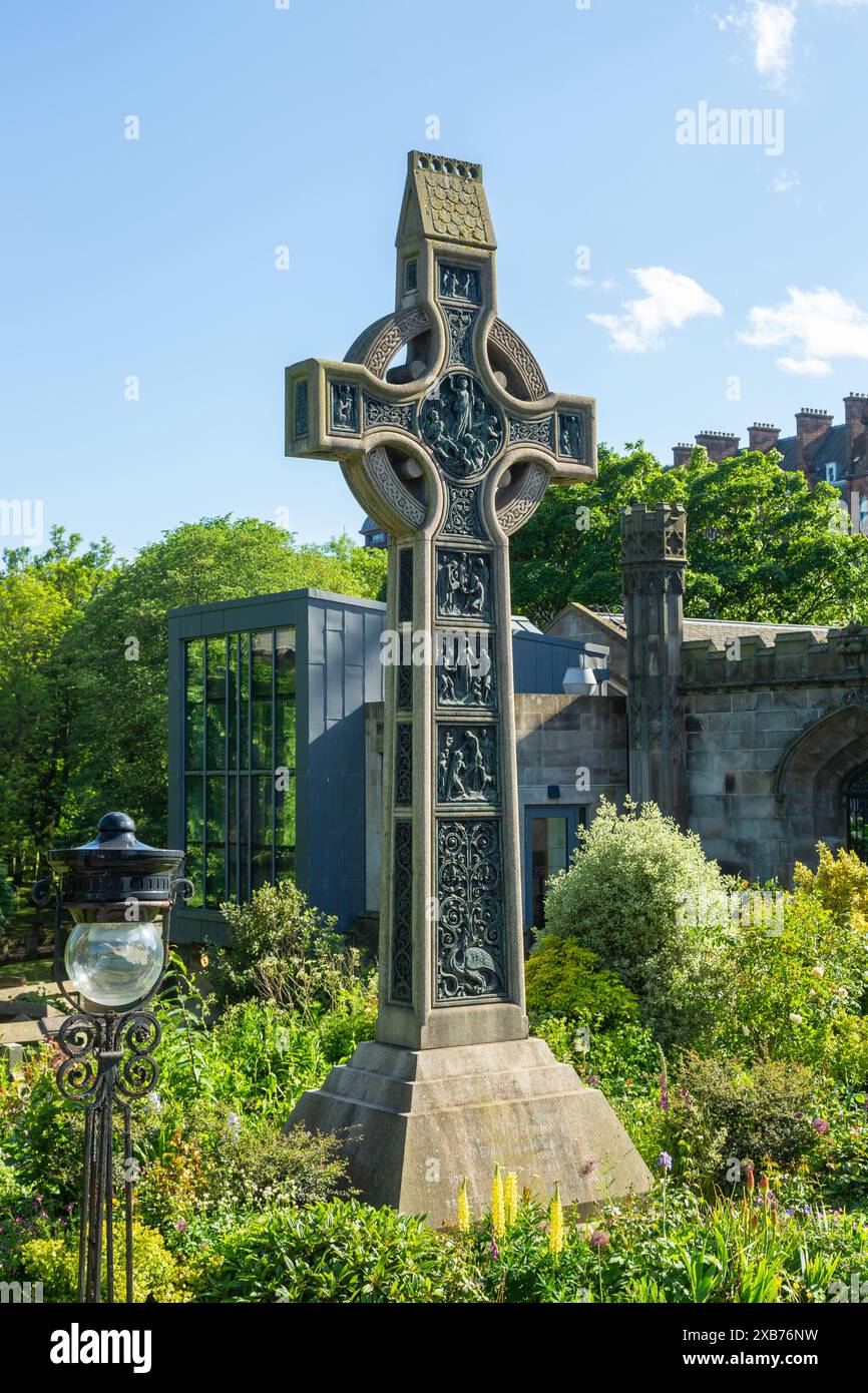 Scottish celtic cross hi-res stock photography and images - Alamy