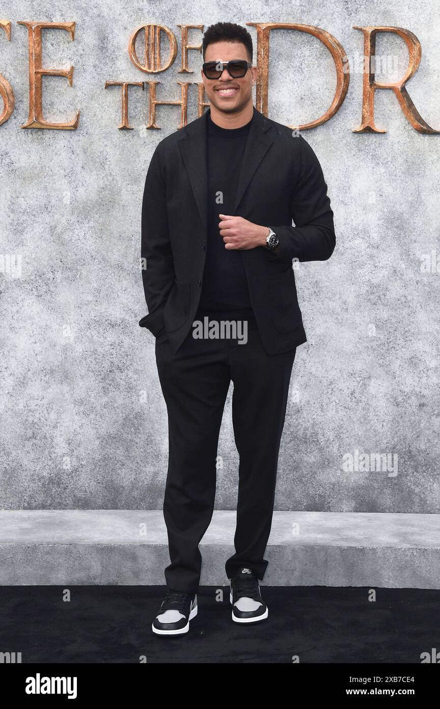 Jason Bell bei der Premiere der 2. Staffel der Sky Now Serie House of ...