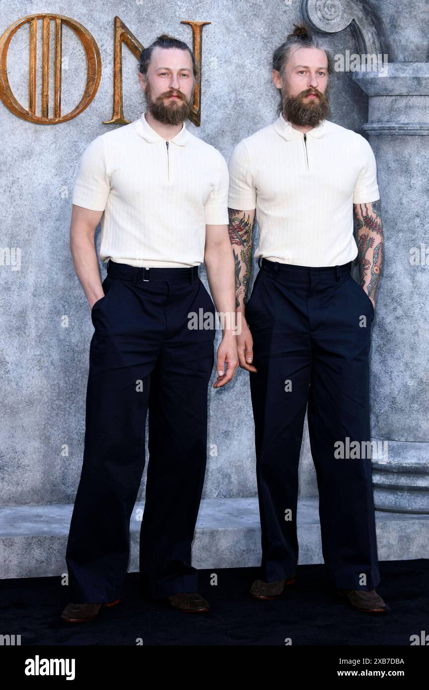 Luke Tittensor und Elliot Tittensor bei der Premiere der 2. Staffel der ...