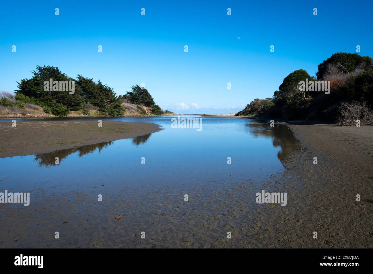 Waikawa Stream estuary, Waikawa Beach, Horowhenua, North Island, New ...